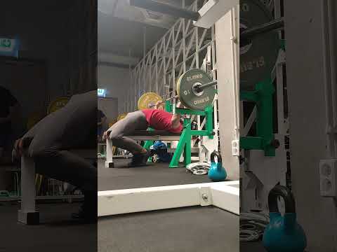 Competition Bench Press 70kg/8 - YouTube