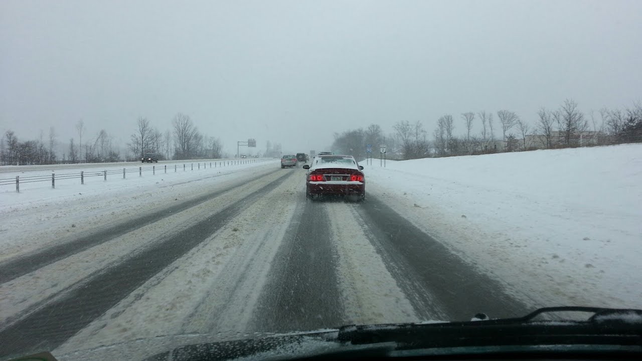 I-90 in Lorain County is covered by snow. - YouTube