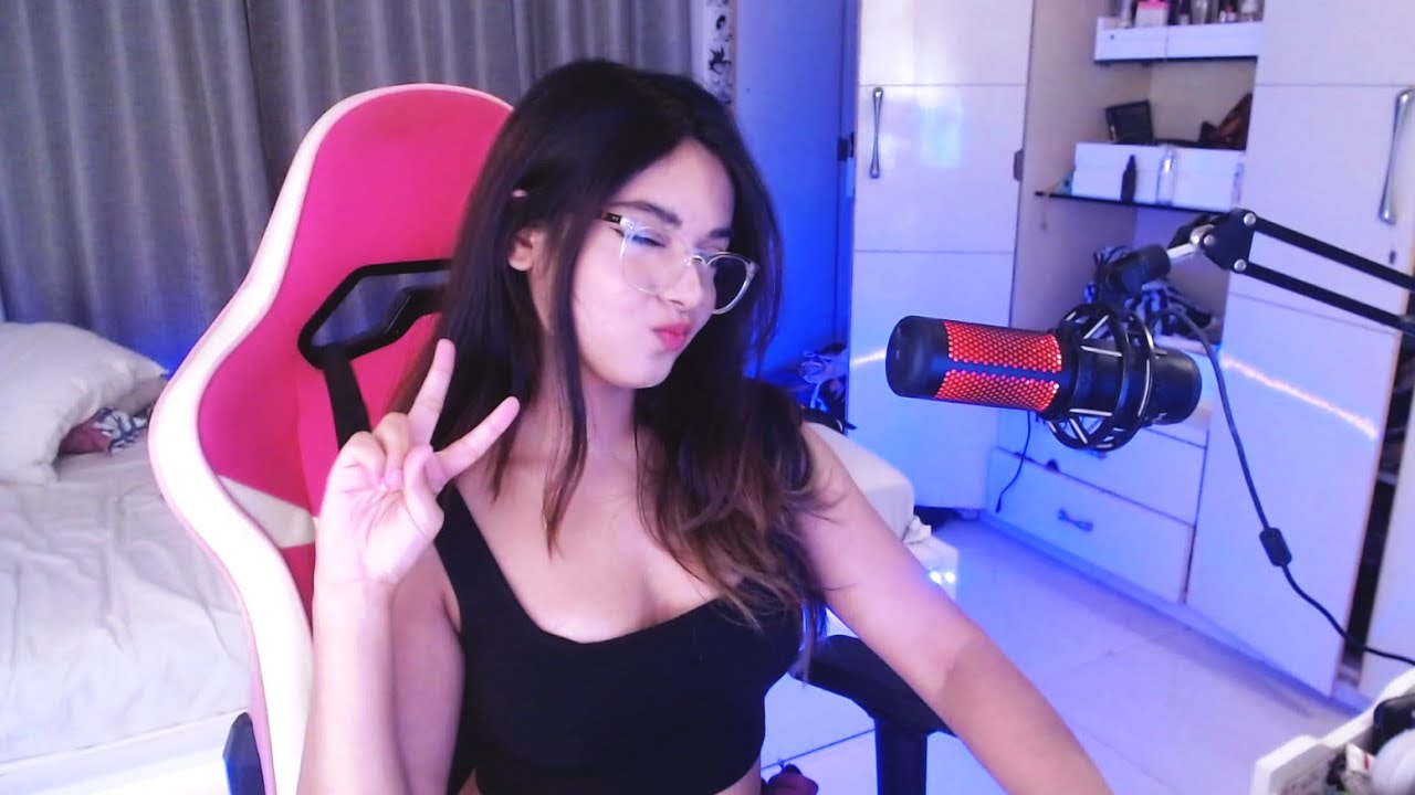 Fall Guys with viewers - YouTube