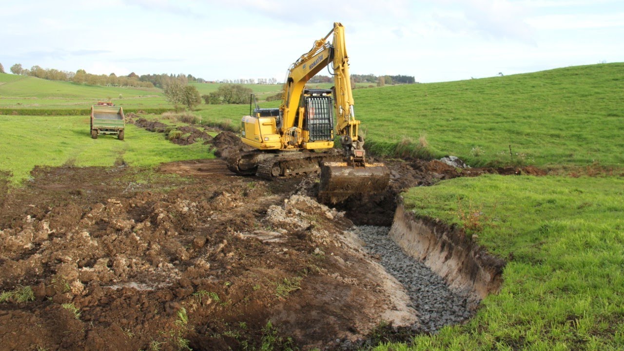 The Digger's Arrived! Time For Some Farm Improvements - YouTube
