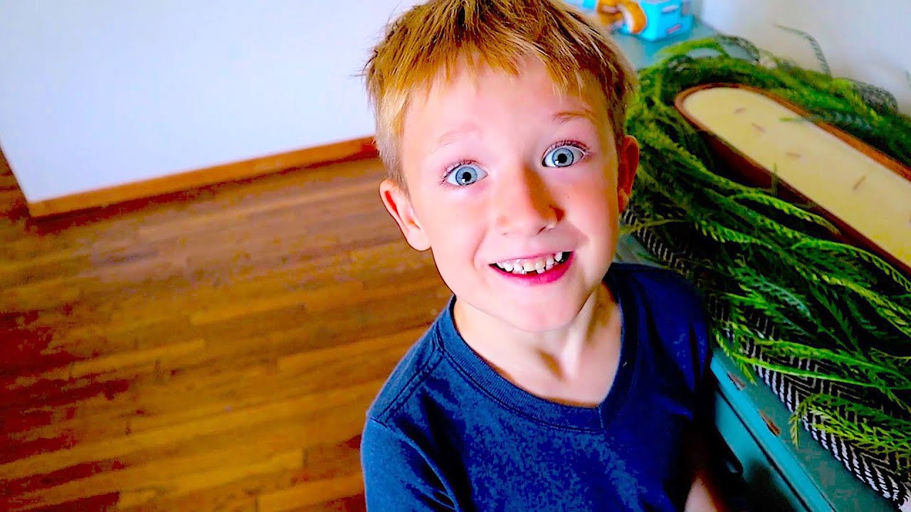 Charlie Opens A Candy Shop! Sept 27th 2022 - YouTube