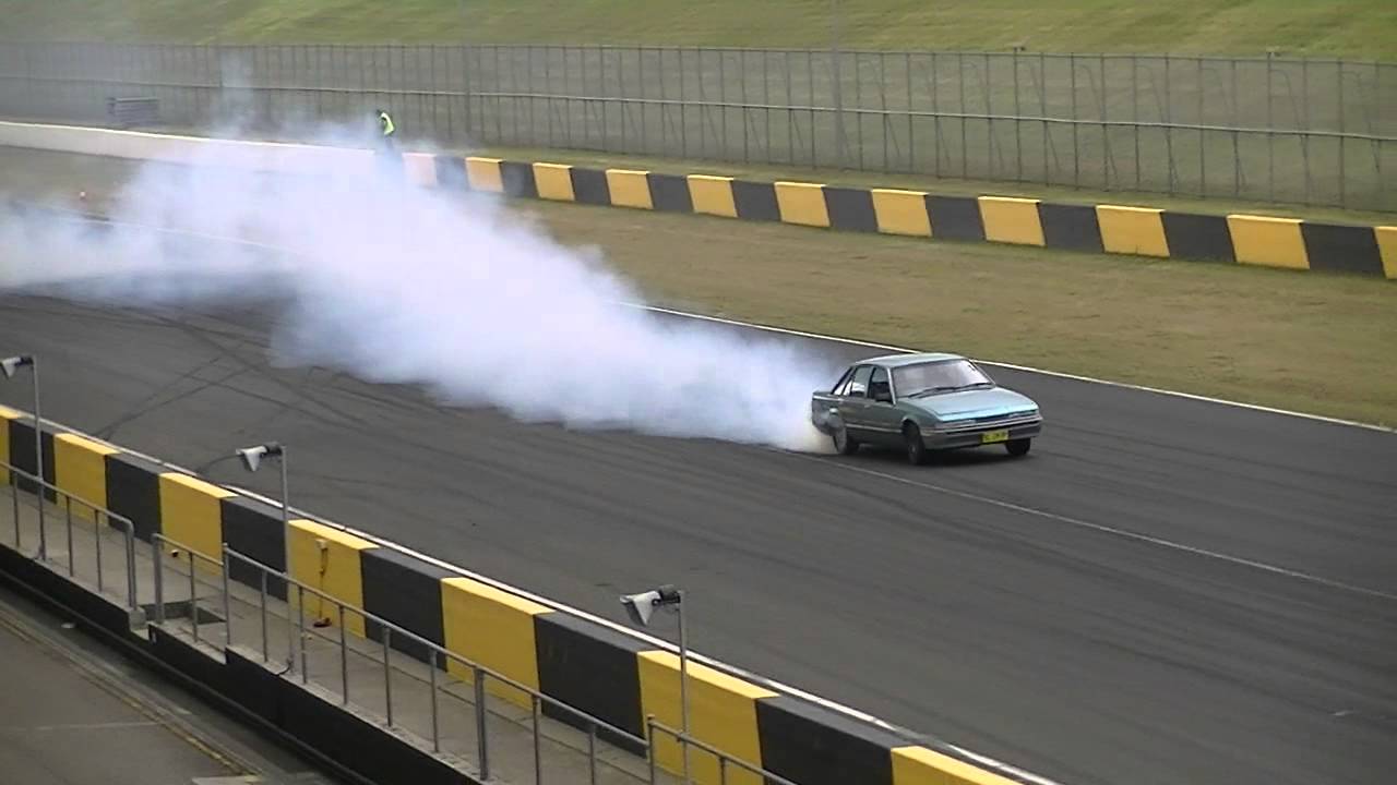 VL Turbo Drifting Powerskid Powerplay 11 - YouTube