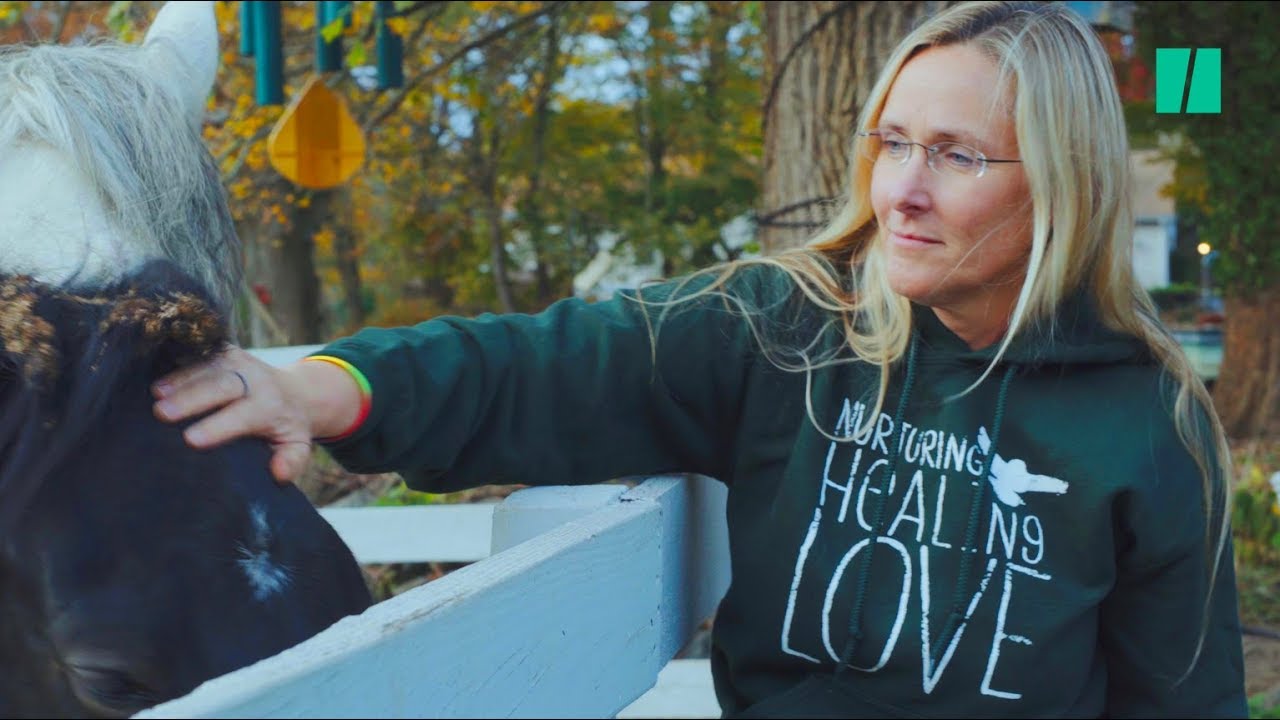 Sandy Hook Mom Turns Tragedy Into Compassion - YouTube