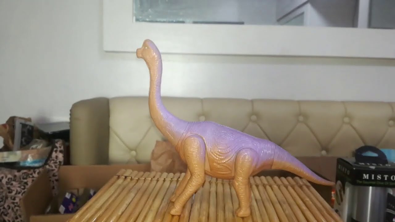 #ThuhCherryShow : DINOSAUR (2000) Baylene Mcdo Happy Meal Toy - Figure ...