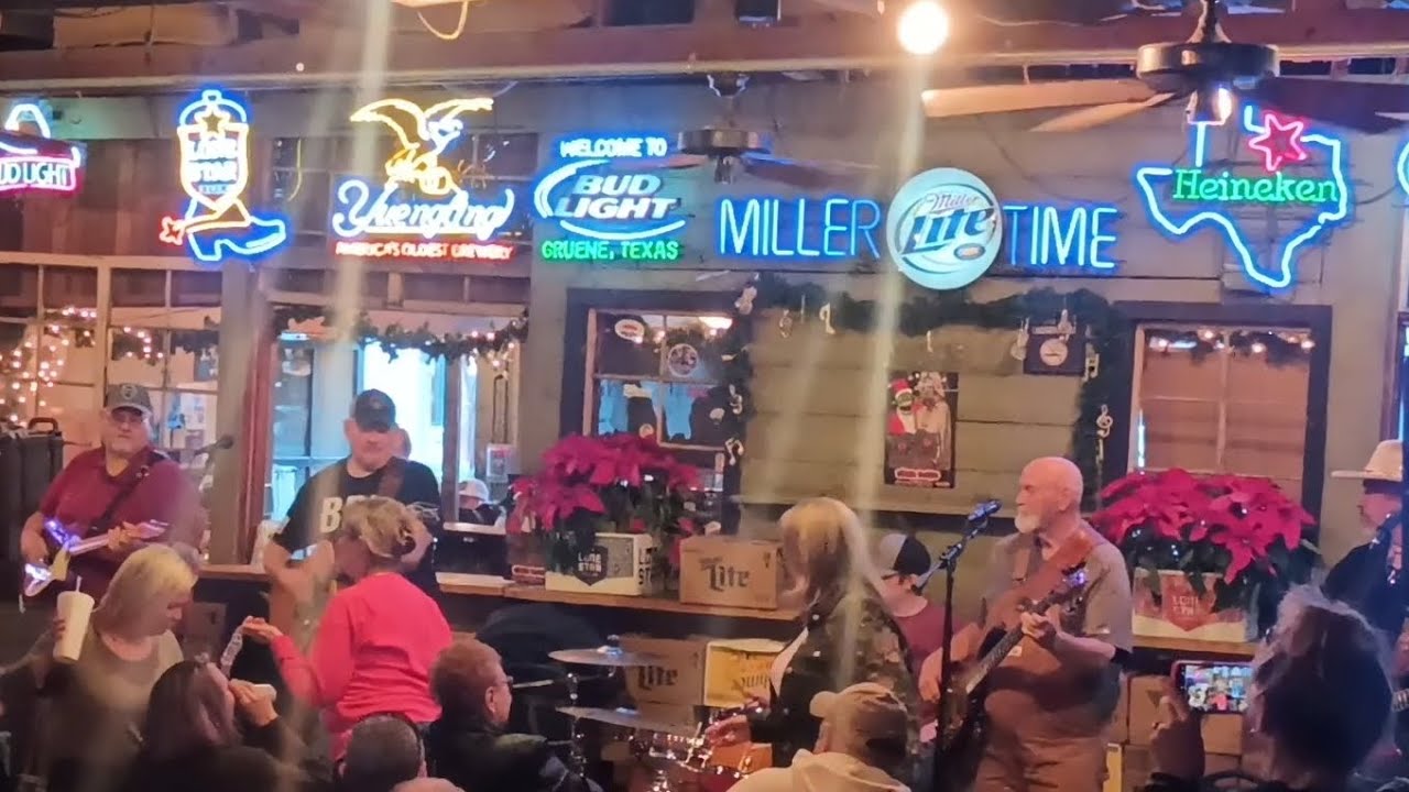 Bo Phillips Band, closing medley at Gruene Hall, Dec 16, 2023 - YouTube