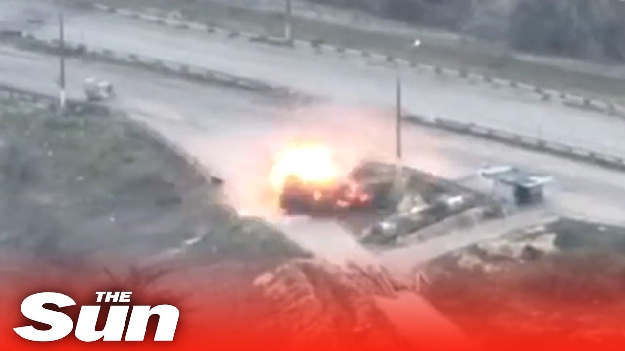 Ukrainian artillery wipe out Russian armoured vehicle in huge explosion ...