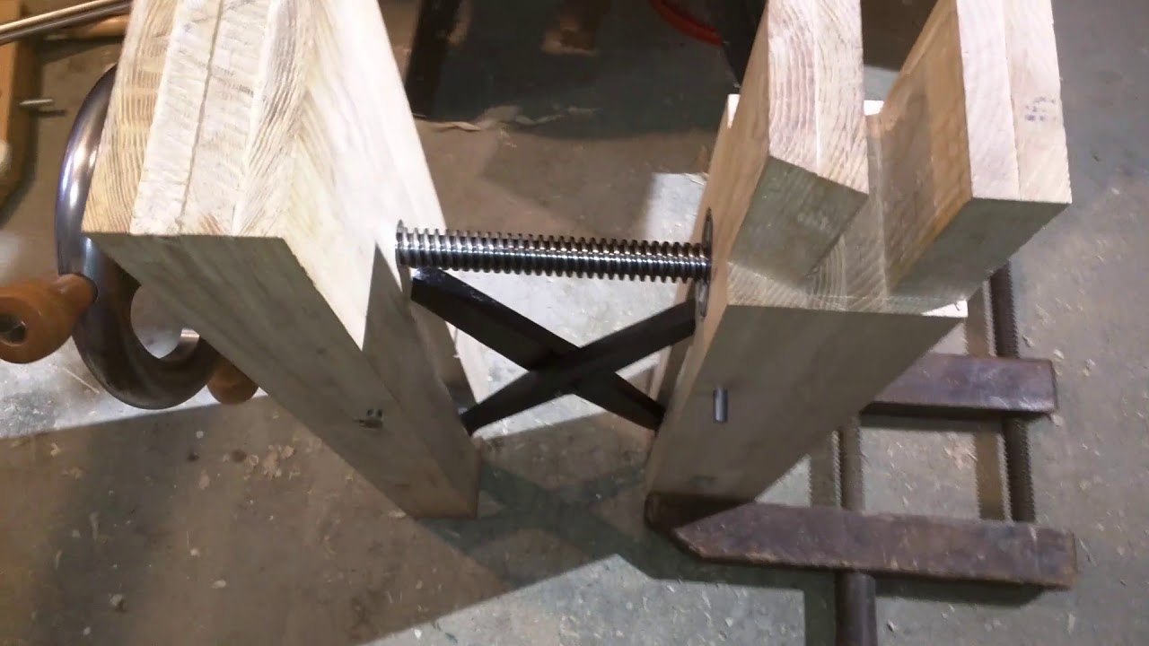 My leg-vise works! (Scott's Amateur WoodShop) - YouTube