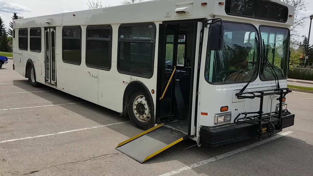 1995 New Flyer D40LF 39 Passenger Transit Bus - YouTube