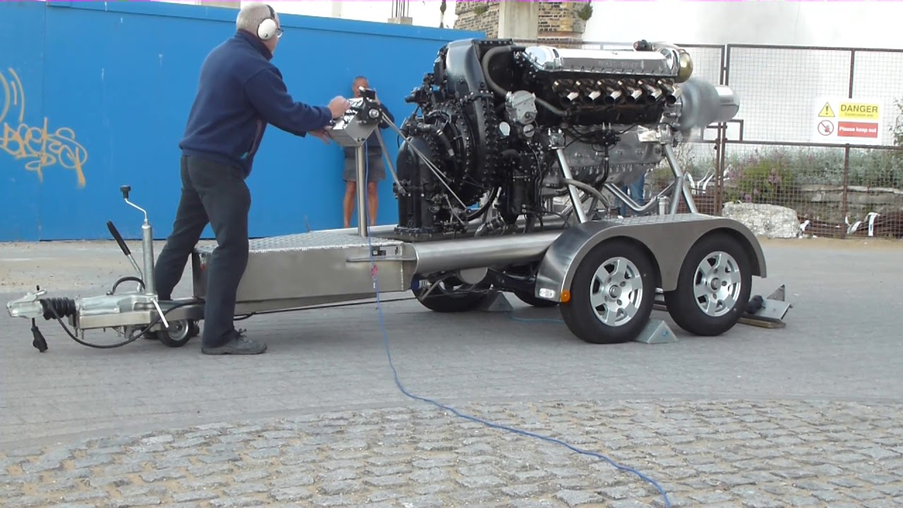 Packard V12 merlin engine WW2 - YouTube