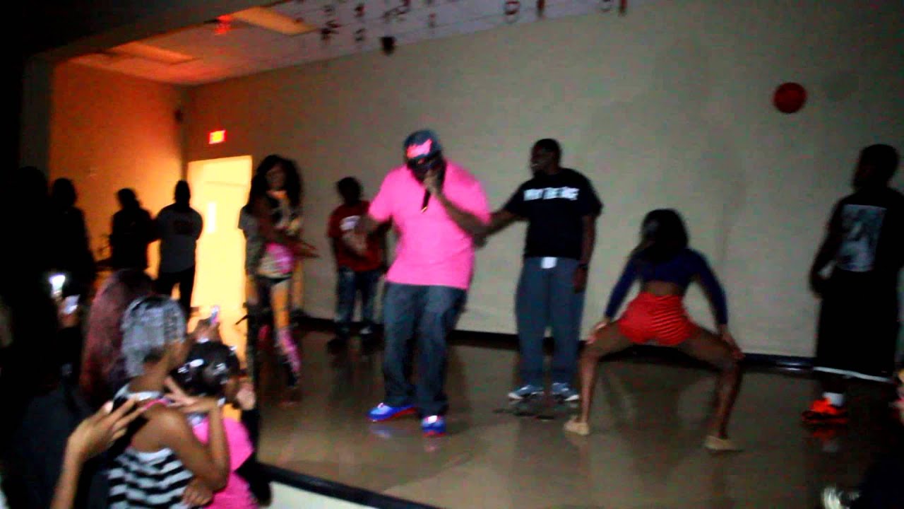 TEAM DTF BLOG PARTYING WITH DJ GHOST AND FAT BOY RHYMER(1/2) - YouTube