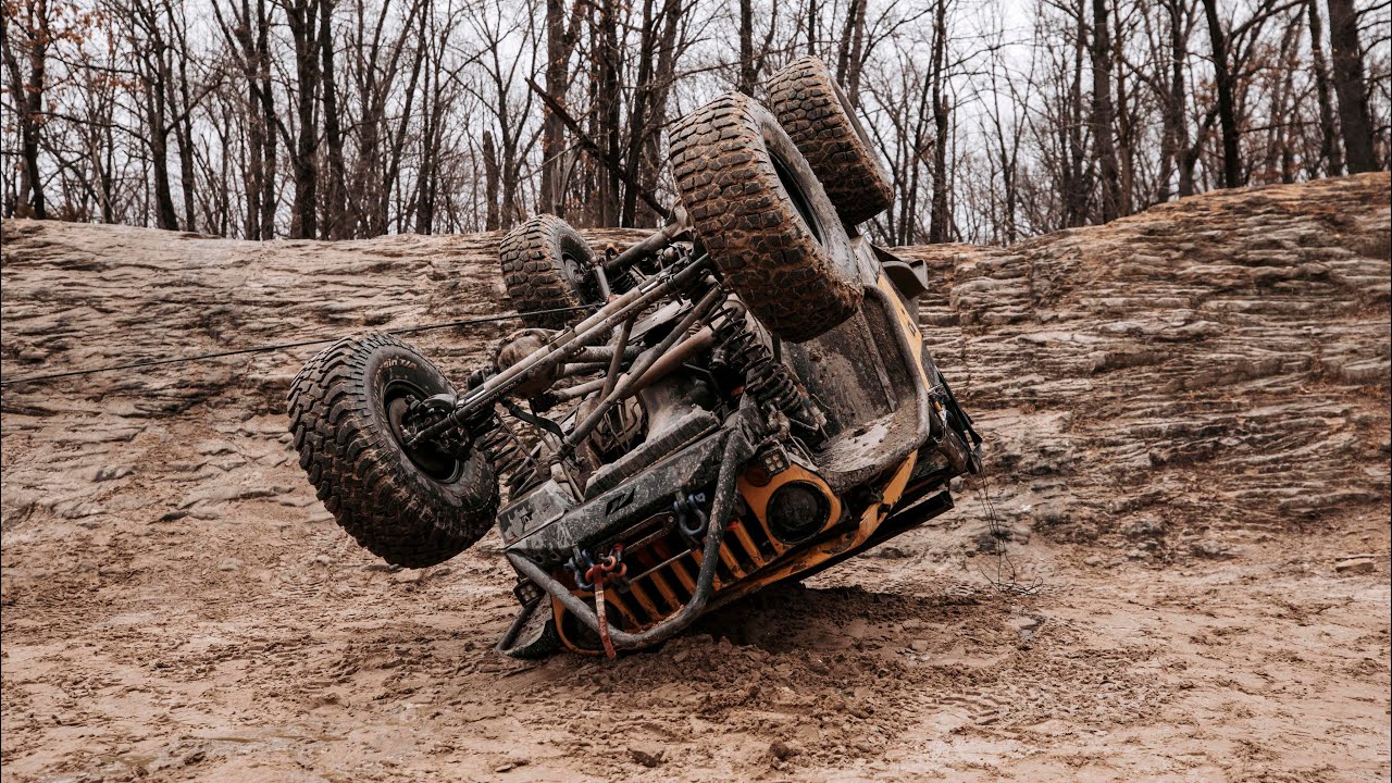 WILD JEEP ROLL-OVER @ BADLANDS - YouTube
