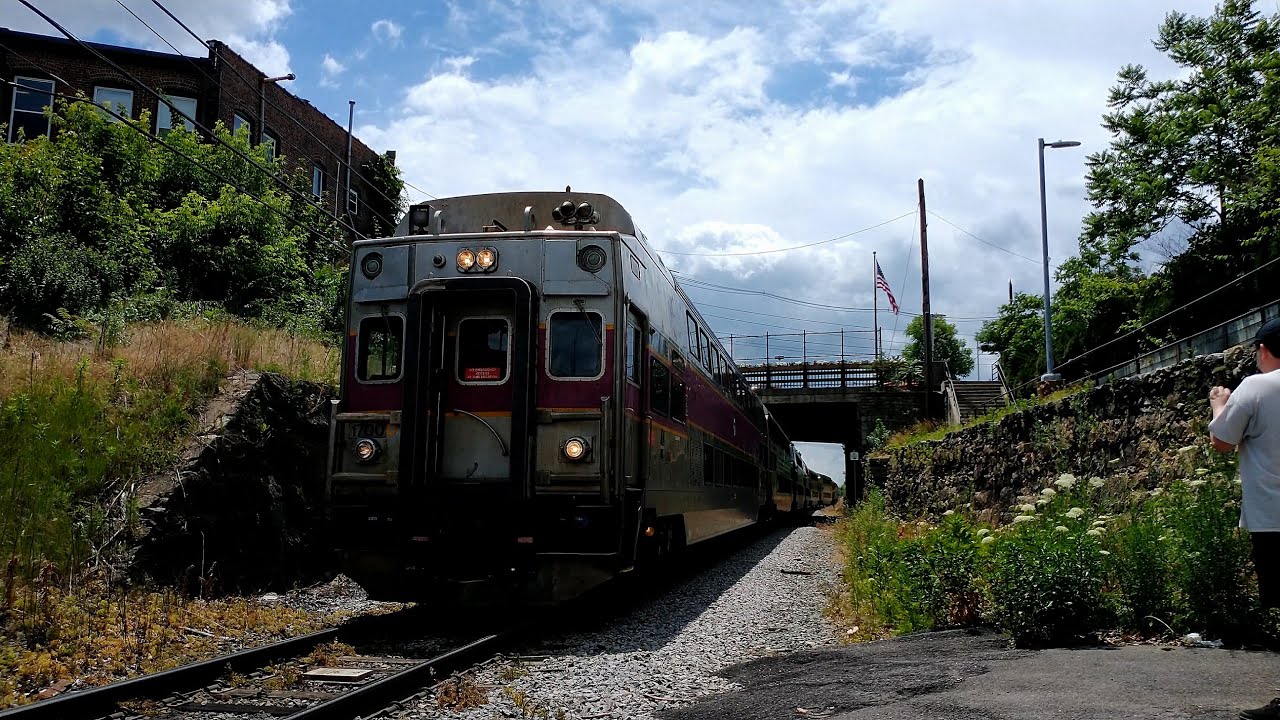 MBTA 2030 and 2001 at Franklin/Dean - YouTube