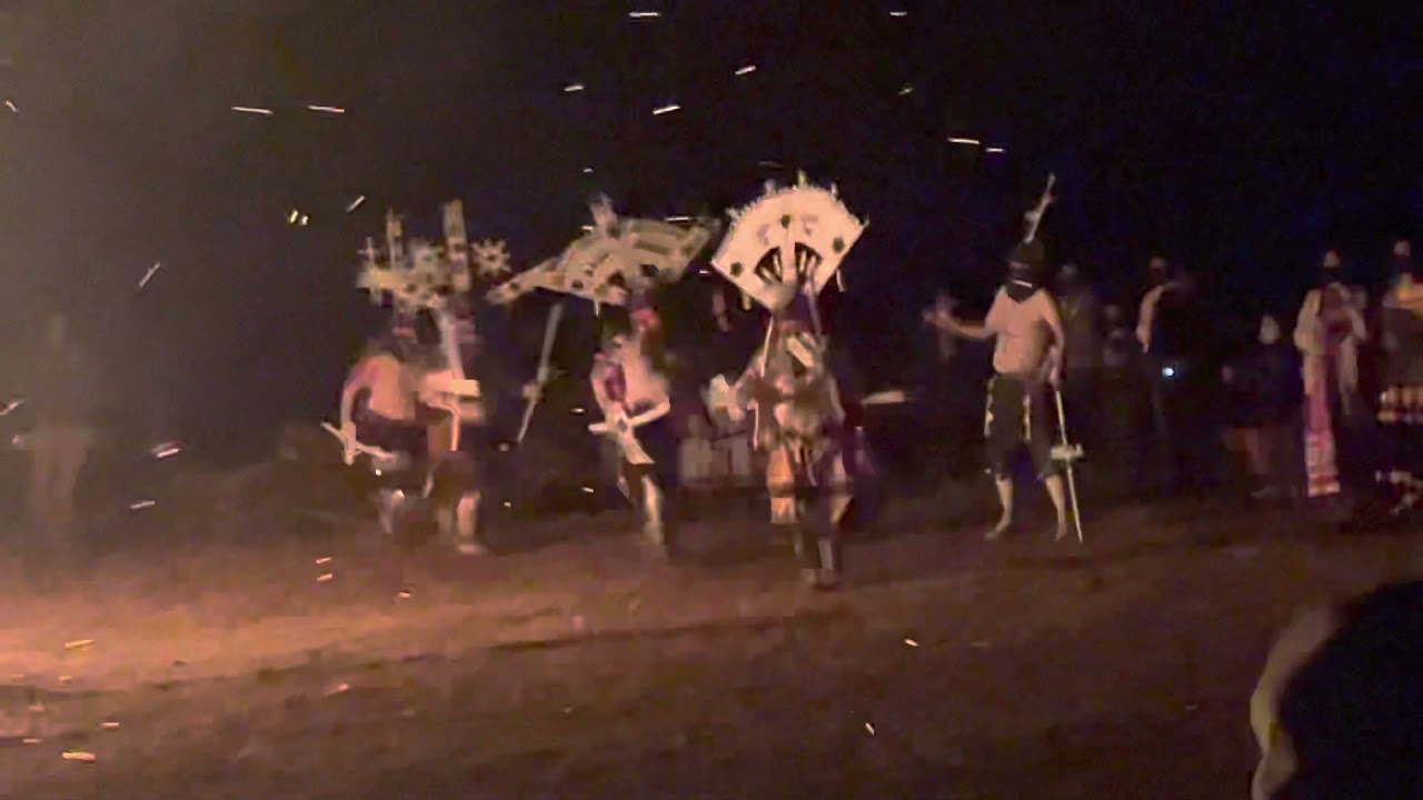 Apache crown dancers - YouTube