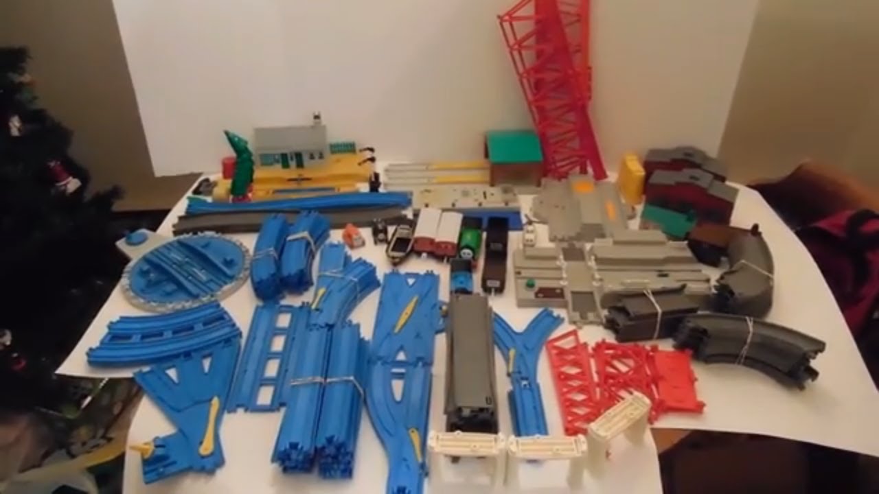 Thomas The Tank Engine Tomy Track Master Huge Lot 100+ Pieces Track ...