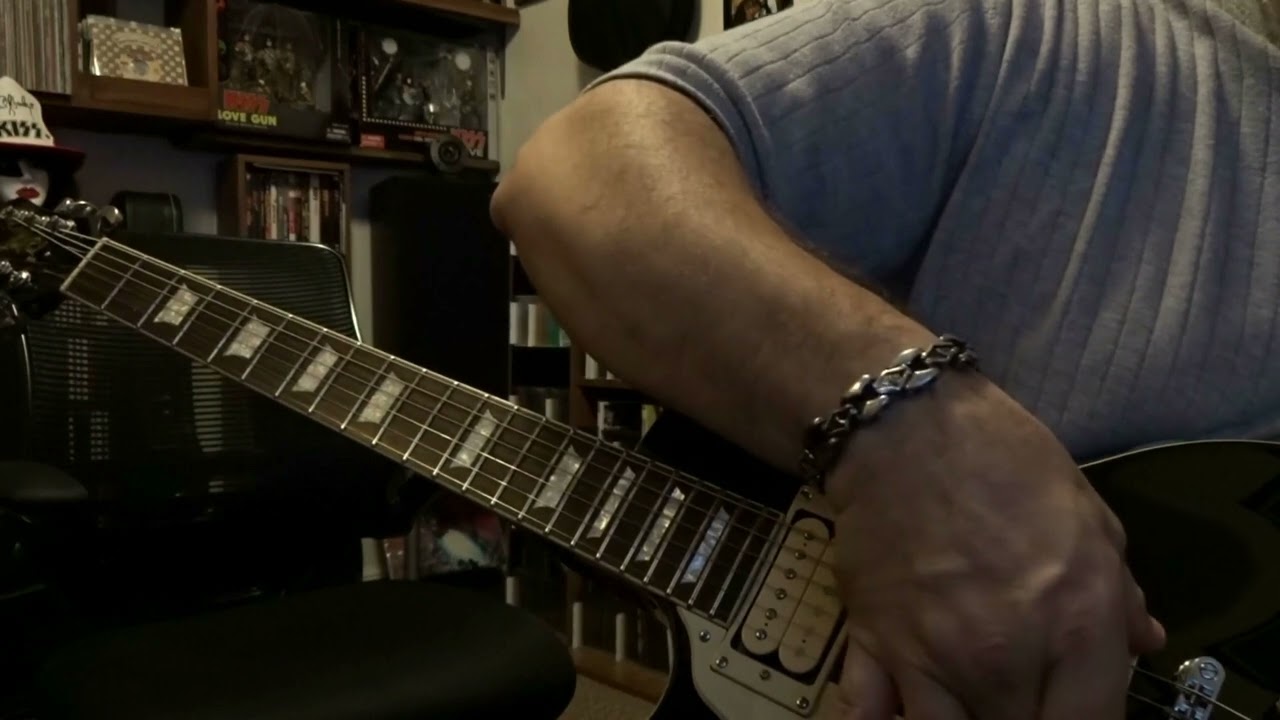 How to locate "Squealies Pinch Harmonics" & How to do them - YouTube