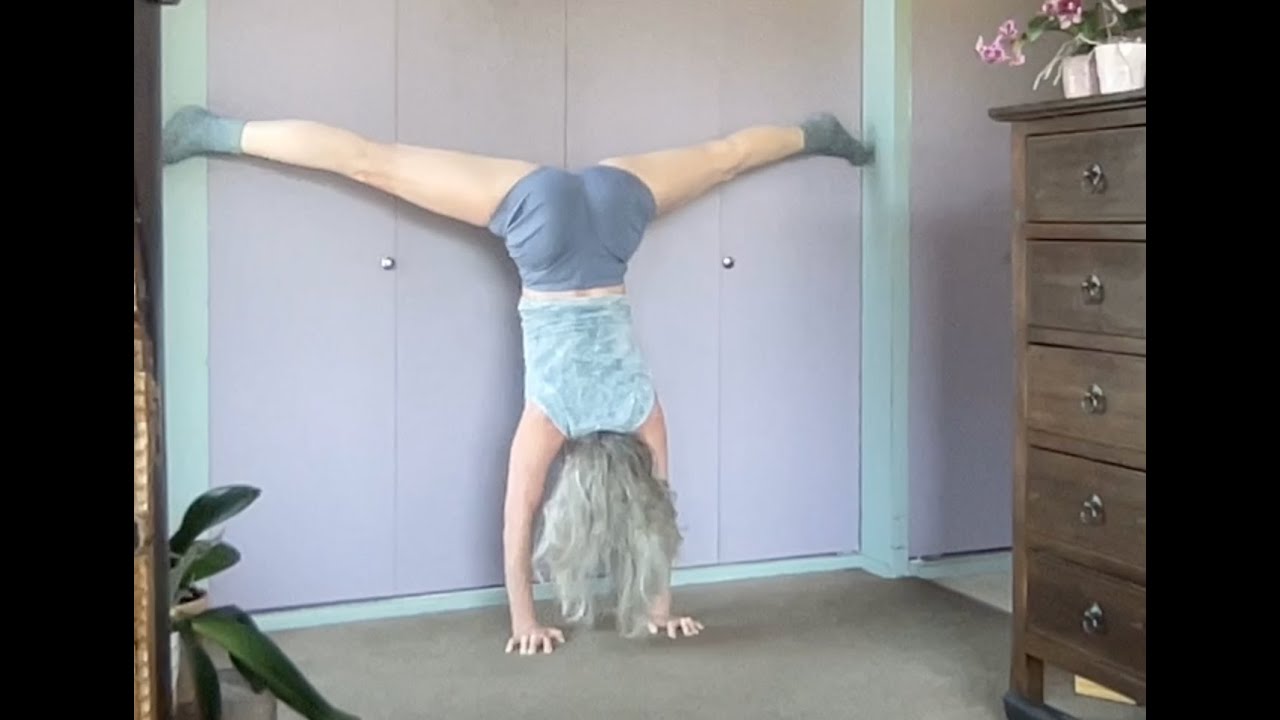 Fixing My Handstand Form | Straddle Strength & Straight Arm Focus - YouTube