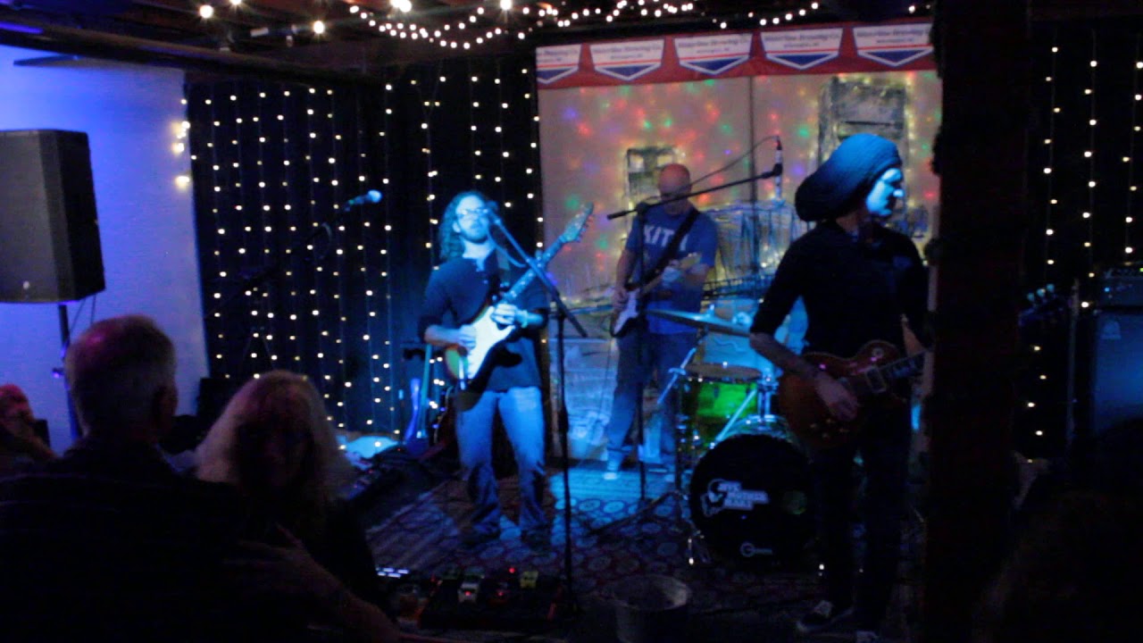 Justin Cody Fox, with Tommy Brothers, Worth Weaver, David Morse and ...