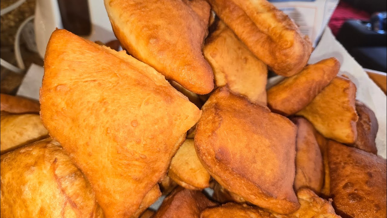 How to make soft and fluffy mandazi/Mandazi Recipe/ Mahamri recipe ...
