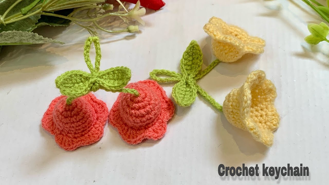 Wow super easy bell keychain/ how to crochet small bell keychain ...