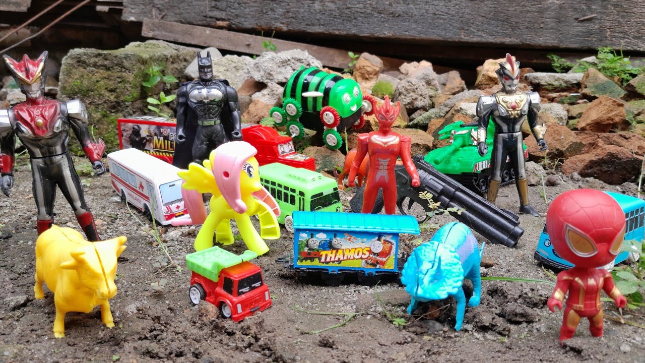 Ultraman,batman,power rangers,truk kontainer,mobil tayo,kereta thomas ...