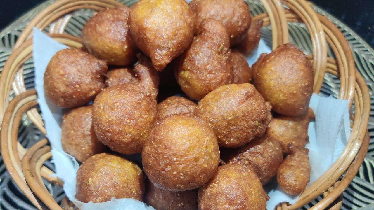 Gulgule ( गुलगुले/पुडे ) Recipe | How to make gud ke Gulgule/Pude/Sweet ...