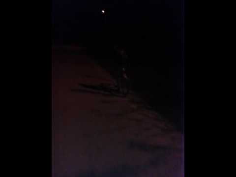 Bisiklet pedalından kıvılcım çıkartıyor vol 1