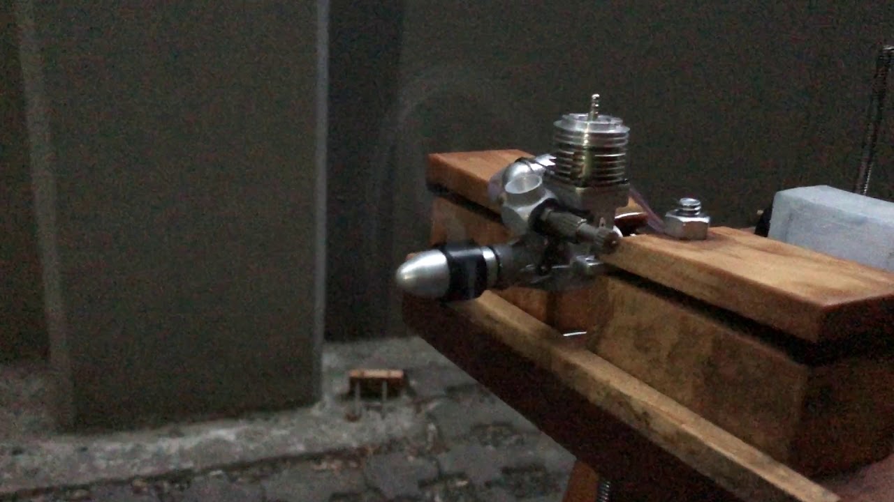 AP Wasp .061 RC glow engine with 7x4 prop - YouTube