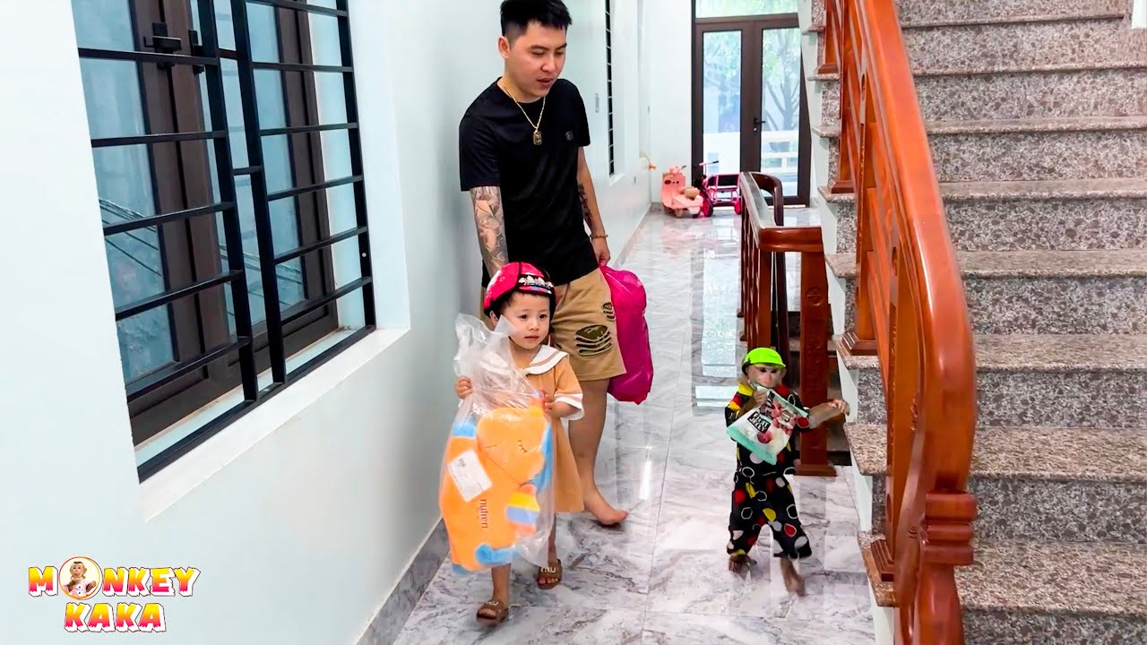 A Day to Remember: Monkey Kaka and Diem's Prize-Winning Moment - YouTube