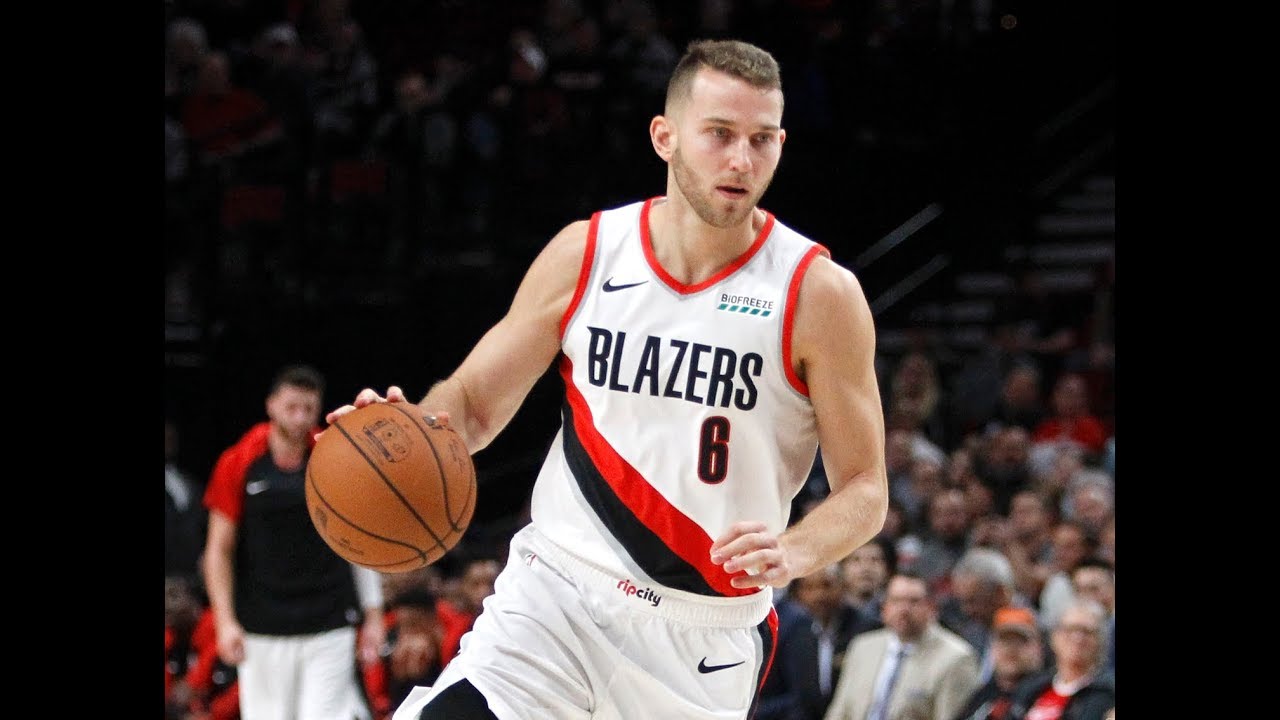 Nik Stauskas -- aka 'Sauce Castillo' -- lights it up in Portland Trail ...