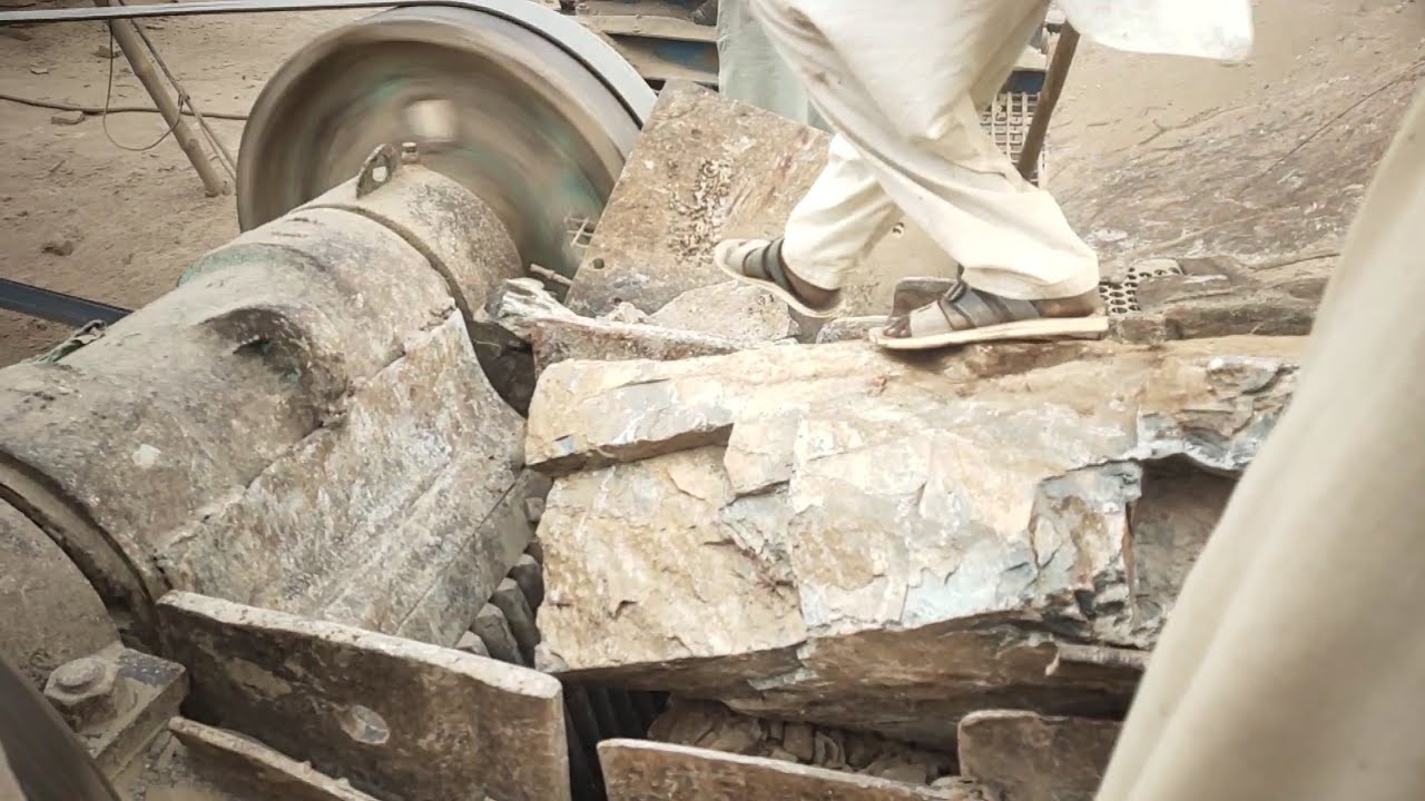 Super Giant rock crusher in Exclusive action|Quarry primary jaw crusher ...