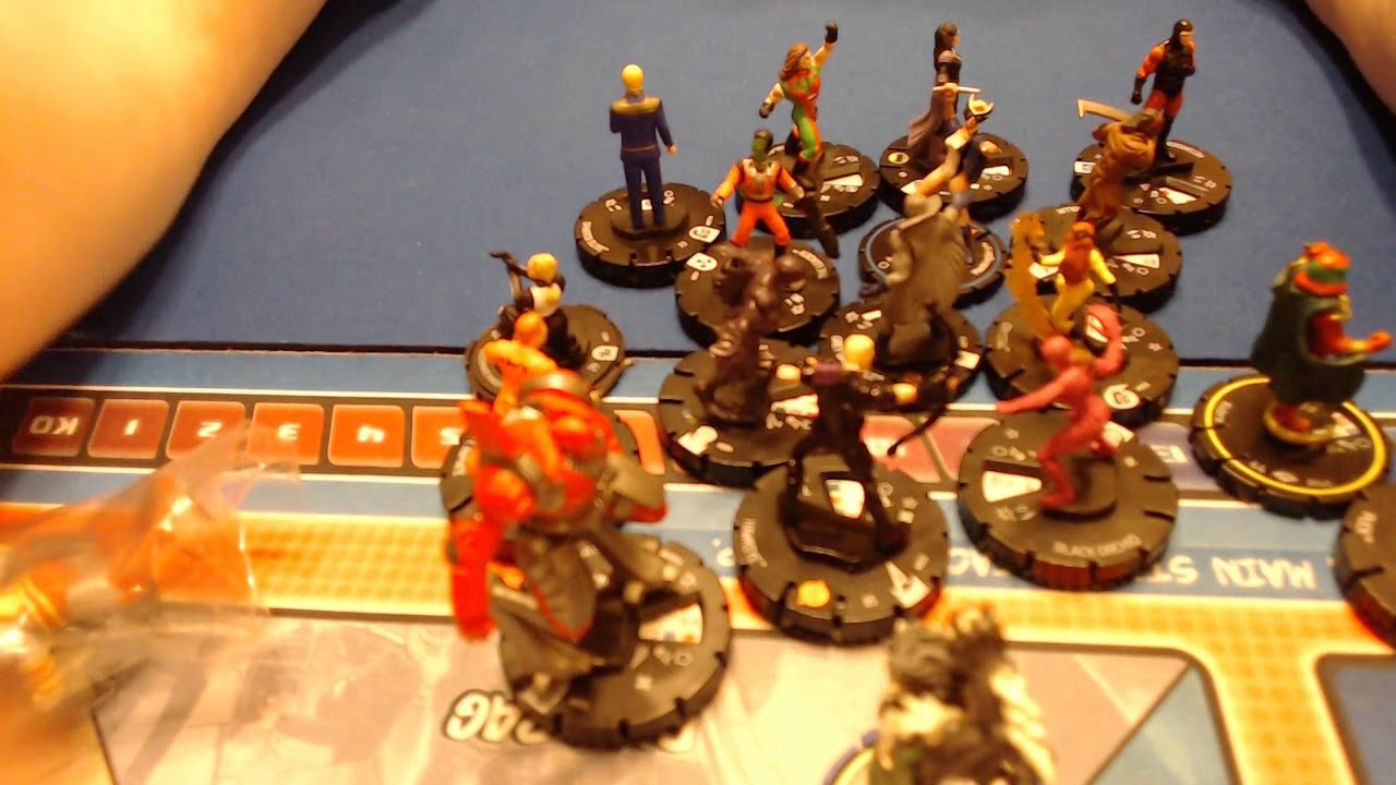 revieling of 25 Heroclix Assorted Figures by WizKids from amazon com ...