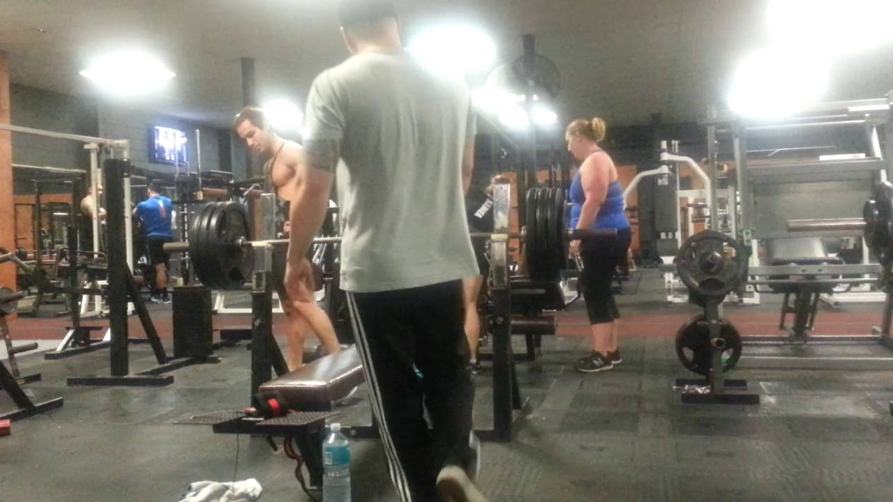 150kg bench press - YouTube