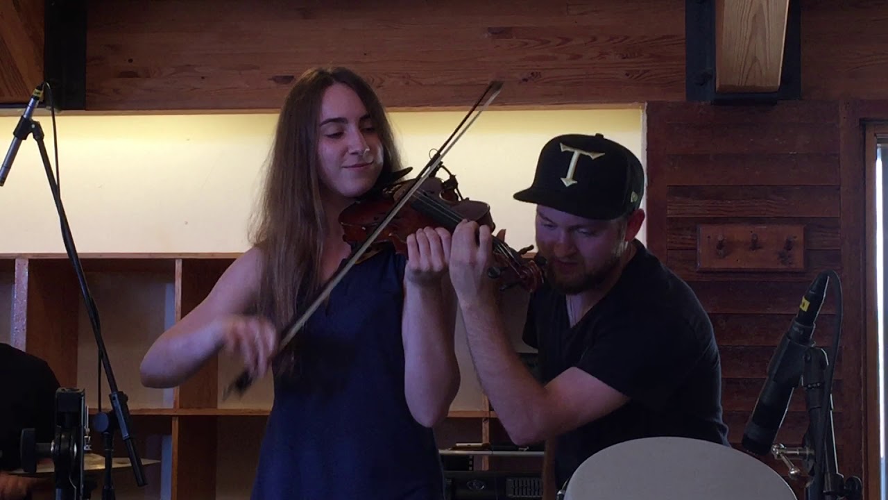 Unique fiddle performance at the September 2019 New Hampshire Scottish ...