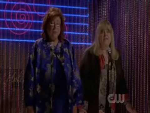 Cast of the Gilmore girls Singing - YouTube