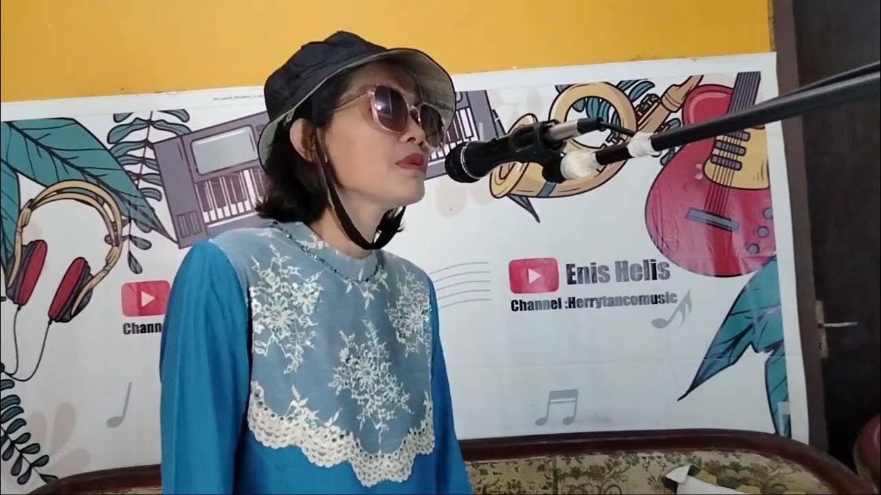 Nasib bunga. - Noer Halimah. Song by Tria - YouTube