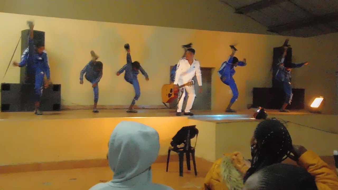 iMicrowave live perfomance @Ntumbane Mashobane hall on the 02 October ...