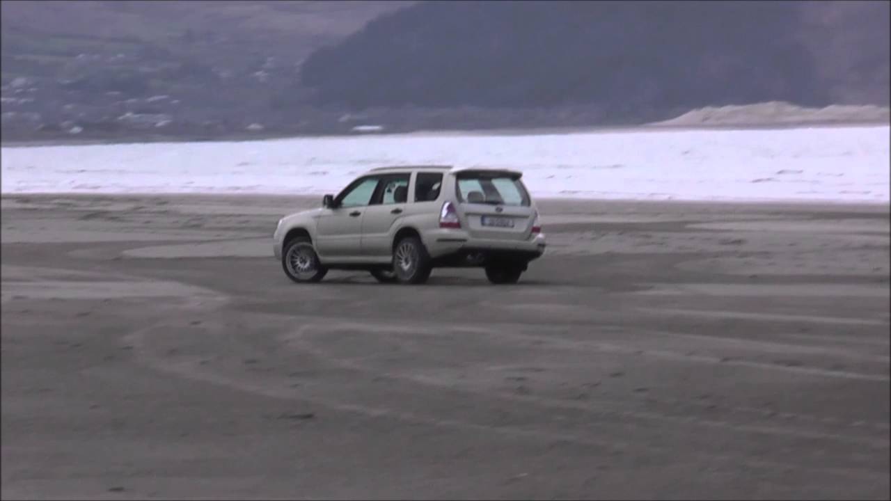 Subaru Forester and Toyota Chaser on the beach - YouTube