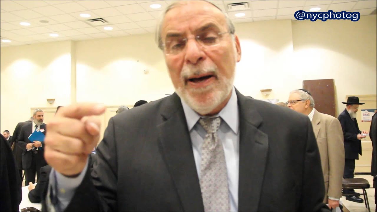 Dov Hikind Helps Hundreds Get Jobs - YouTube