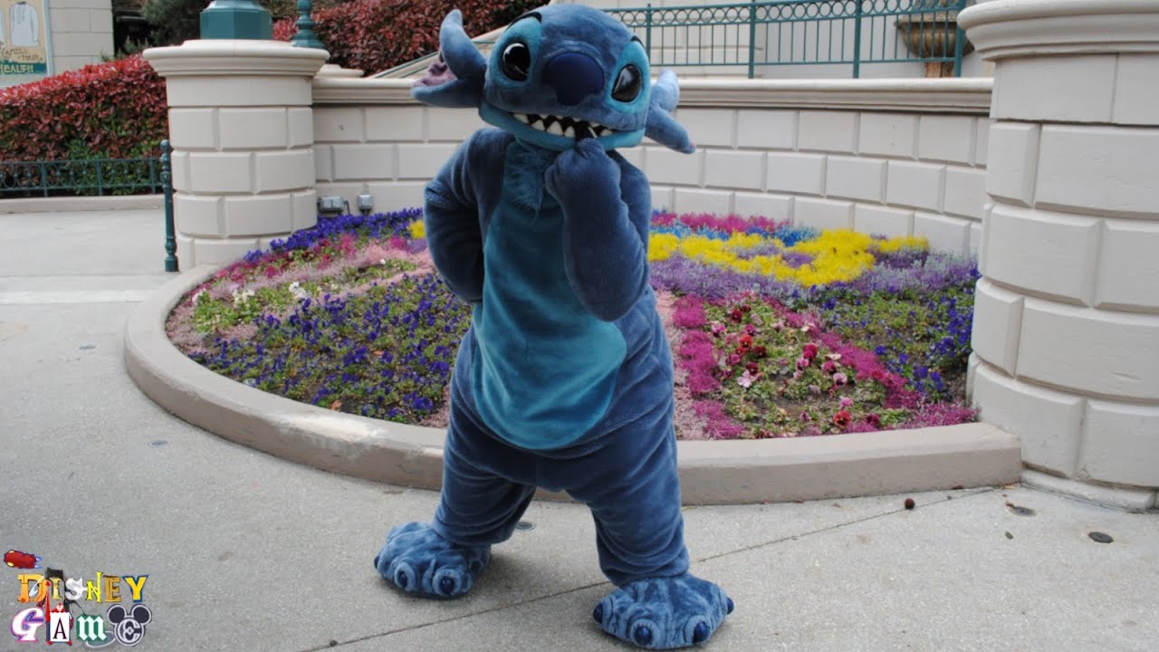 Stitch Meet and Greet - Disneyland Paris 2022 - YouTube
