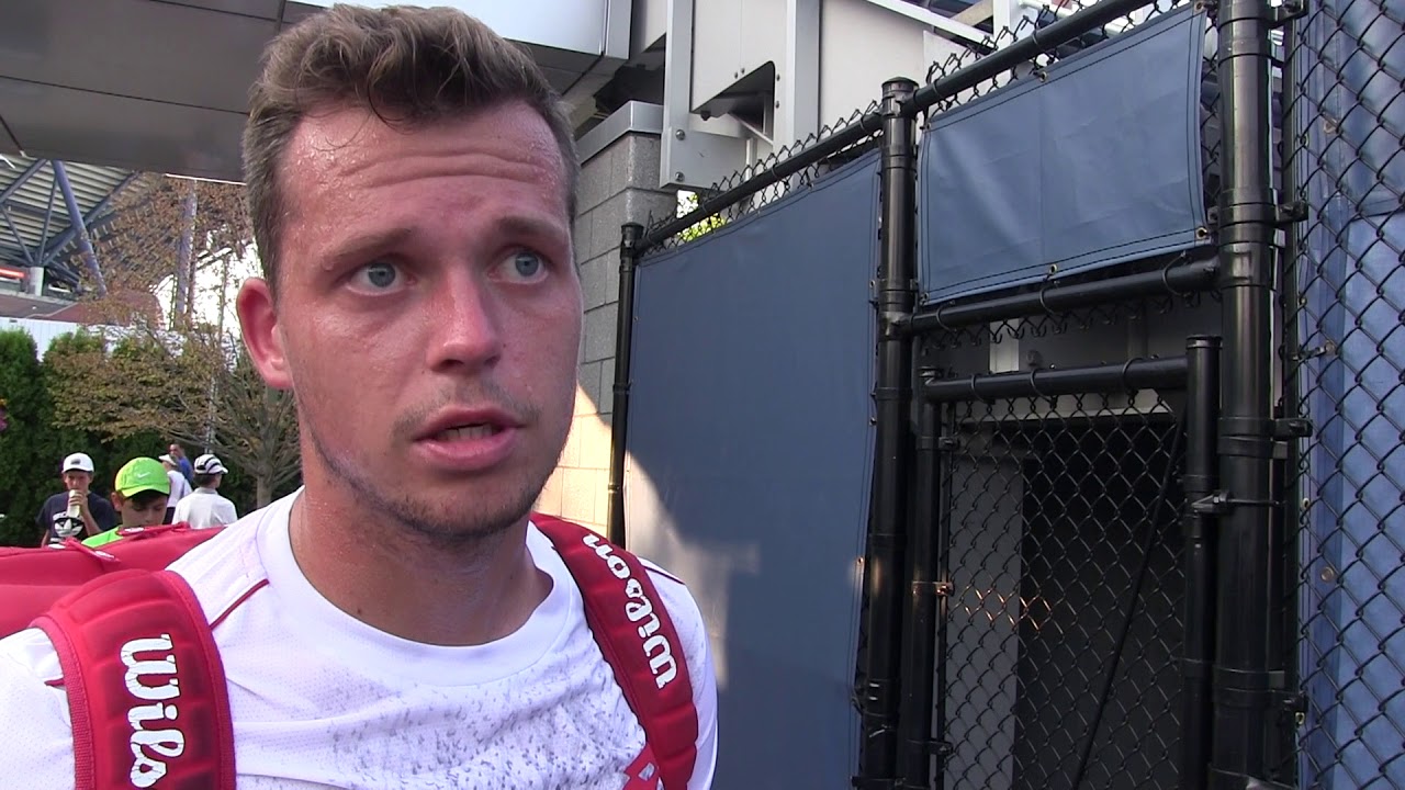 Adam Pavlásek po prohře v 1. kole kvalifikace US Open - YouTube