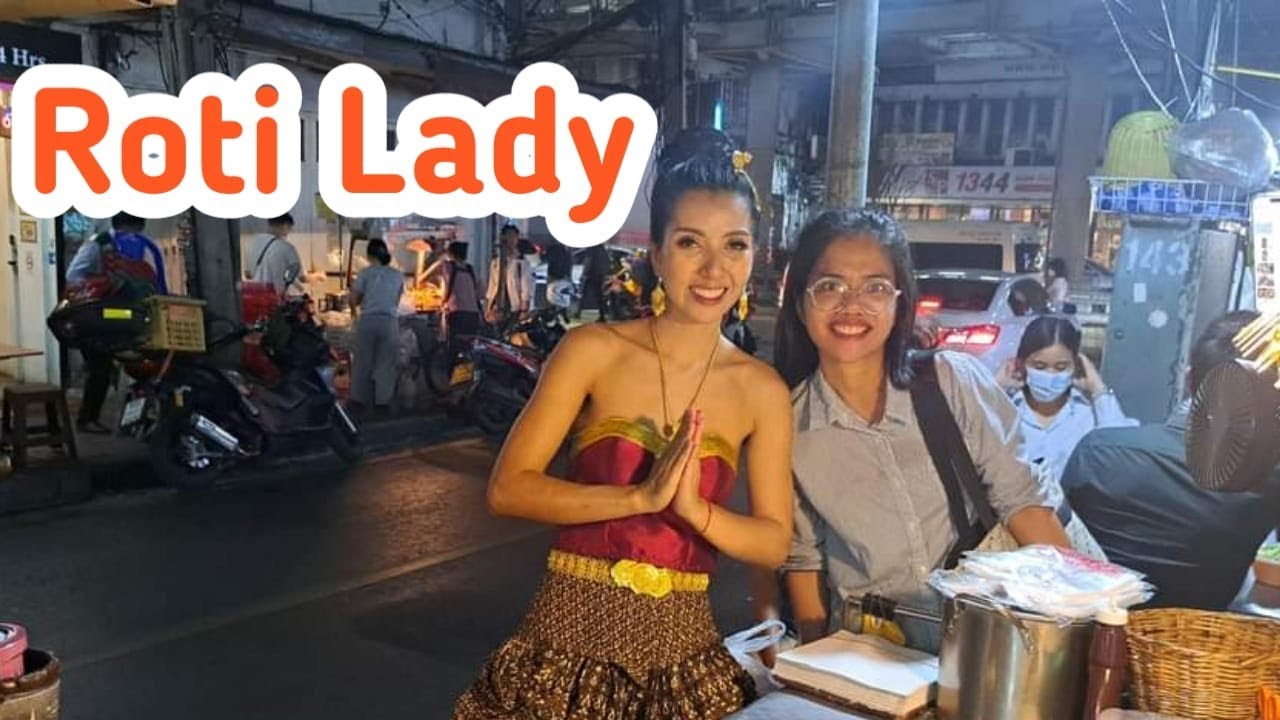 Puy Roti Lady in Traditional Thai costume. Songkran 2023 Thai Street ...
