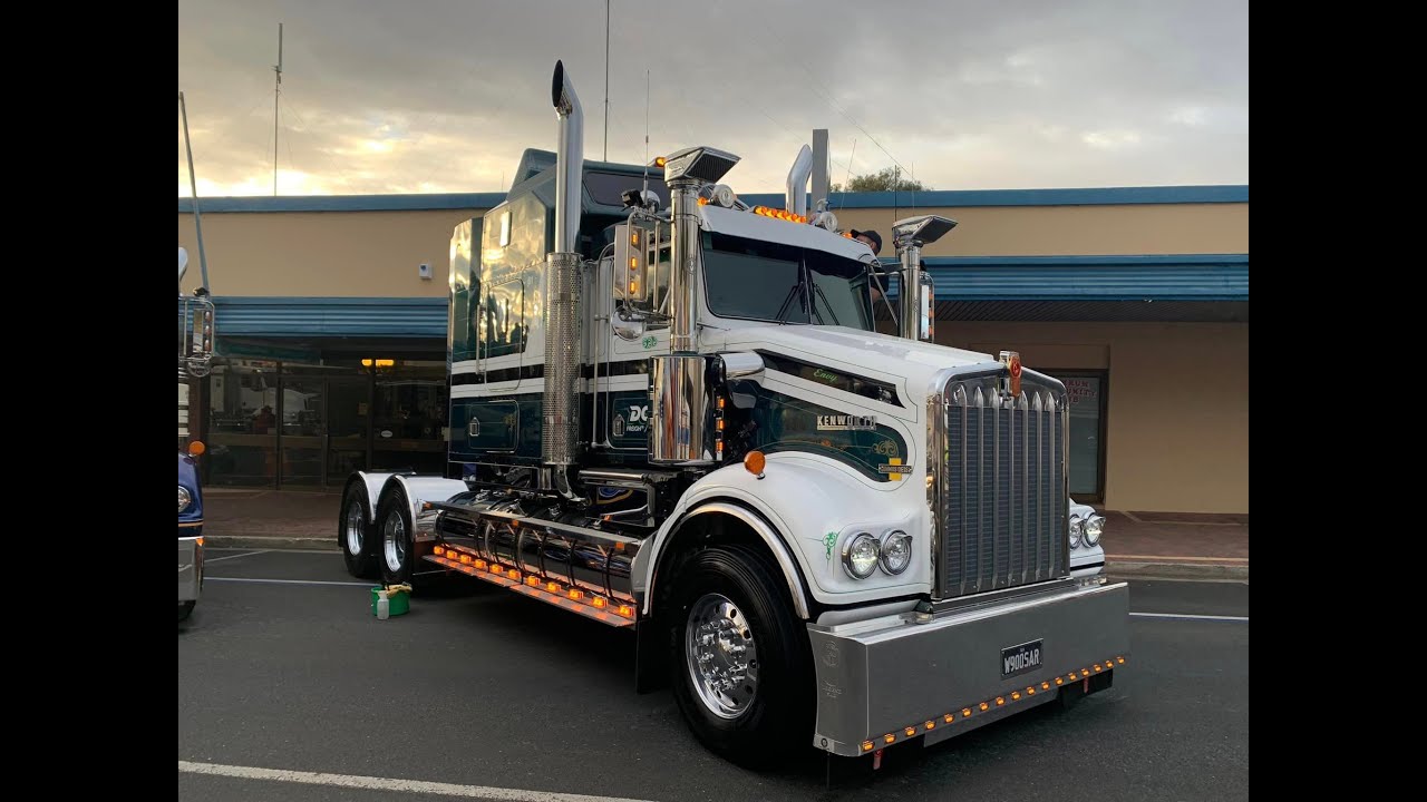 Mannum SA truck & Ute Show 2024 Departures - YouTube