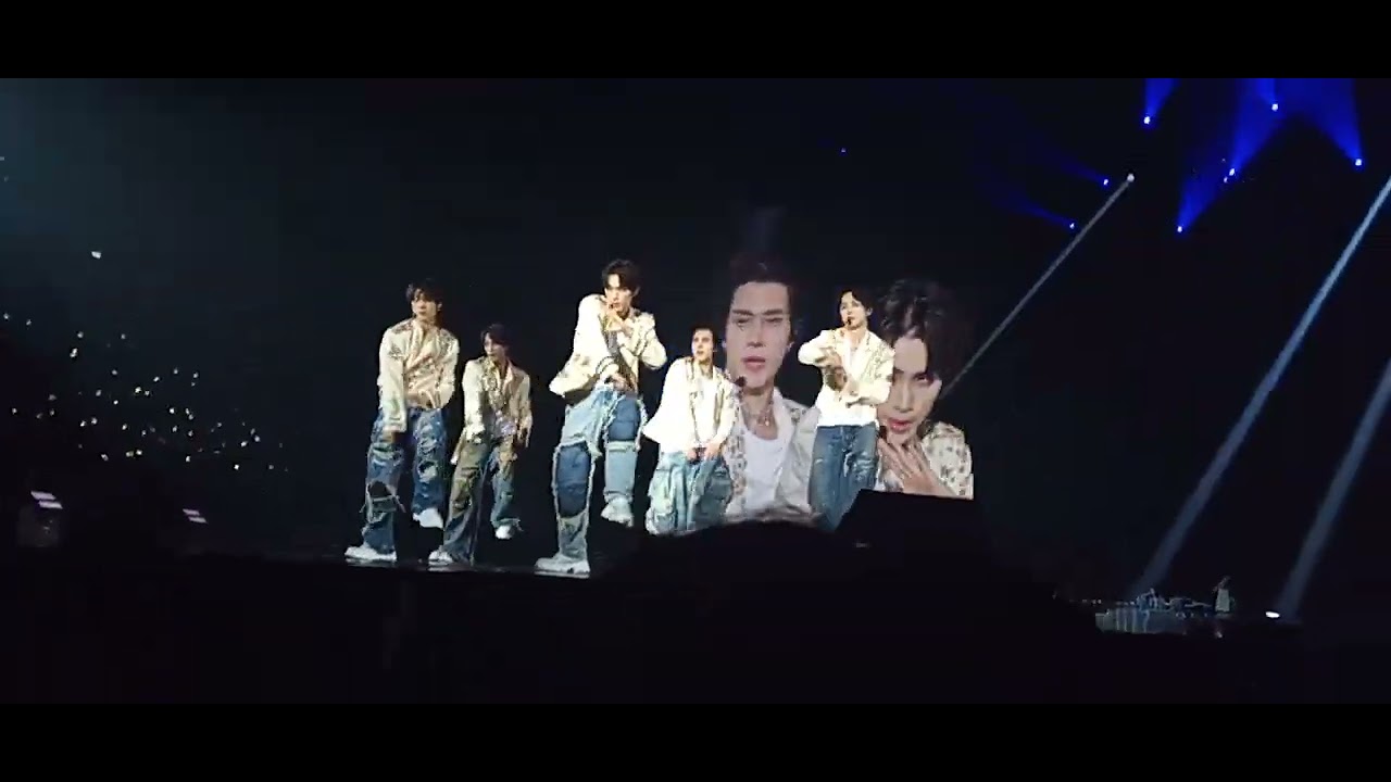 Action Figure WayV First Tour On The Way live in Bangkok, November 3rd ...