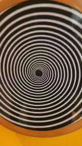 Can you spot something?? Watch this spinning for 30 seconds and comment ...