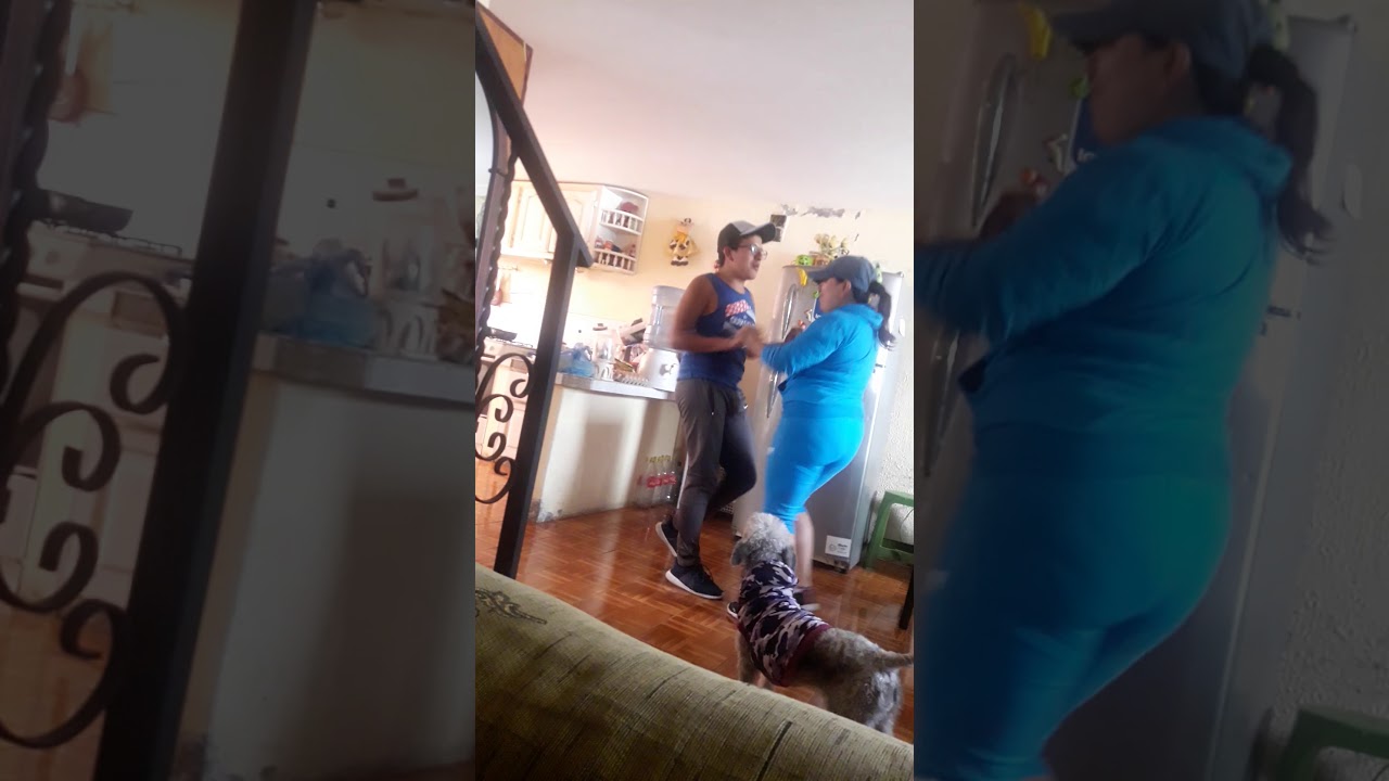 Madre Enseña A Bailar A Su Hijo Youtube