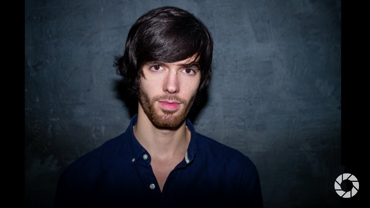 One Flash, Three Looks: Exploring Photography with Mark Wallace - YouTube