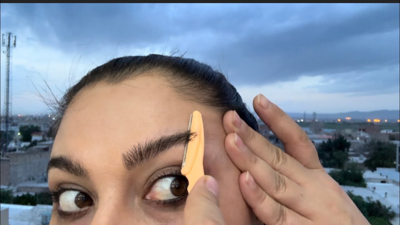 7-Day Eyebrow Shaving and Regrowth Challenge - YouTube