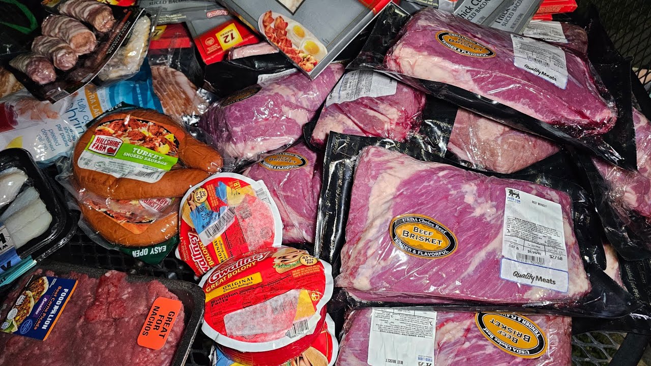 Dumpster Diving Karne Baka isang box Bacon isda at shrimp pa chocolate ...