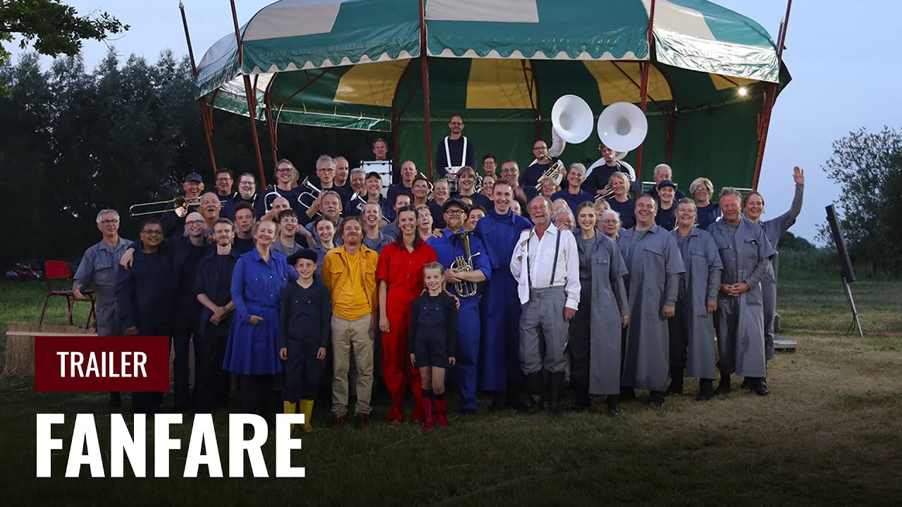 Trailer: Theaterspektakel Fanfare in Giethoorn - YouTube
