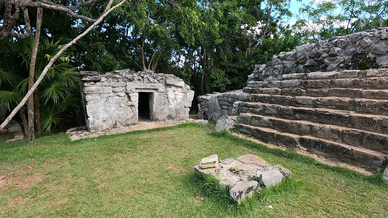 its the real Mayans building back in the day - YouTube